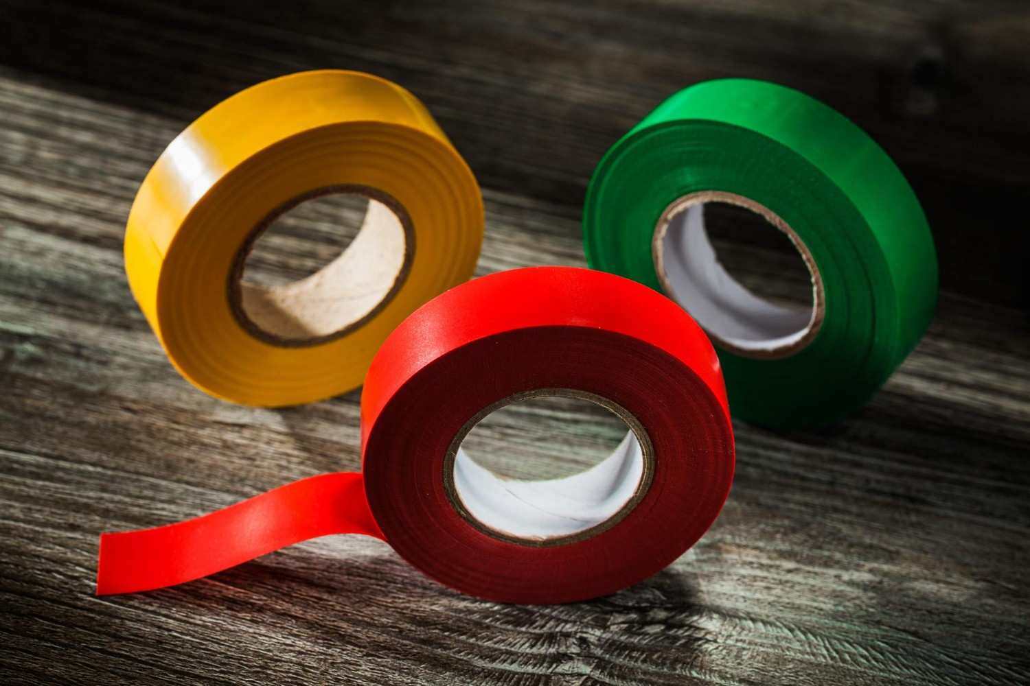 The Role of Technology in Dubai’s Tape Manufacturing Industry